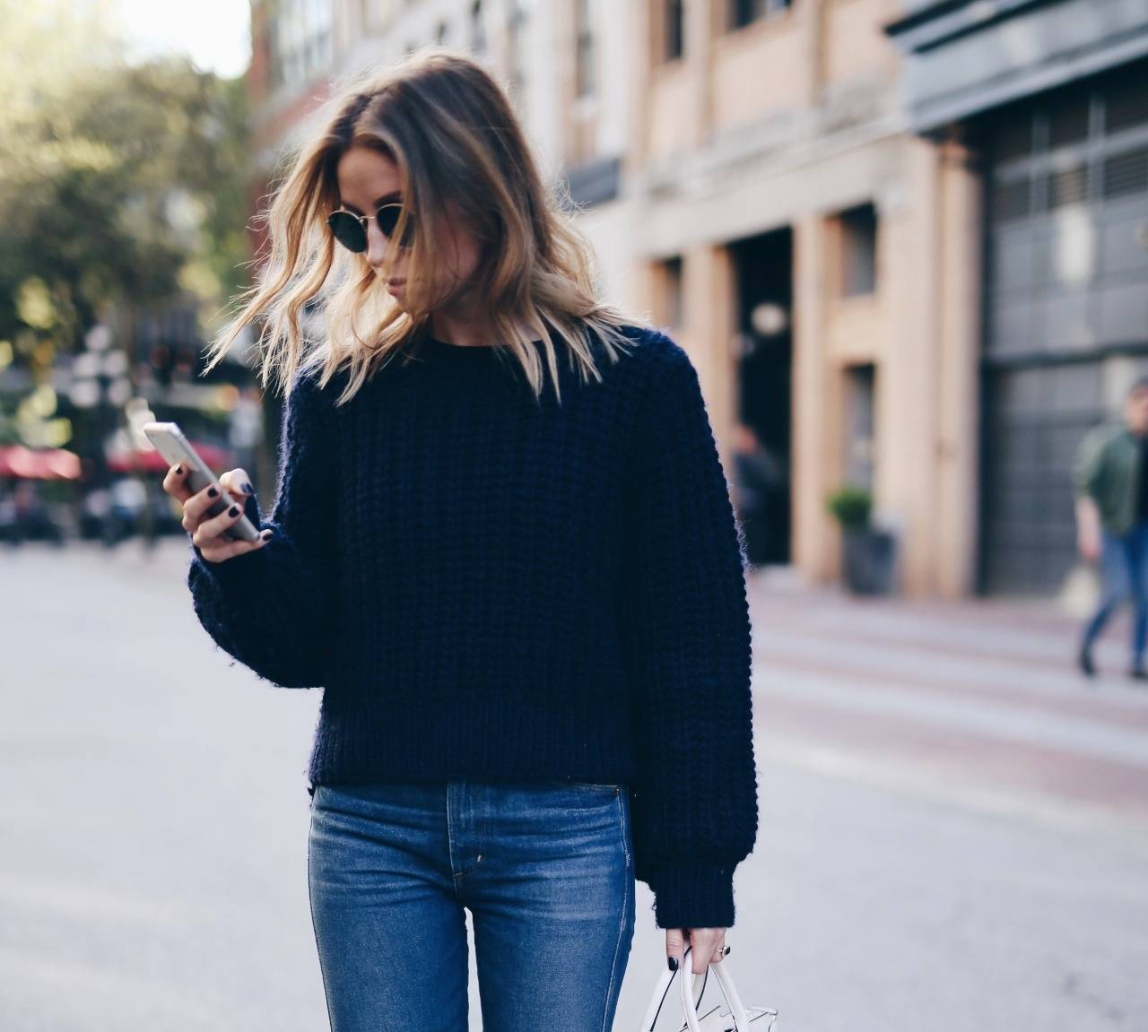 5 TIPS FOR TAKING TECH BREAKS | The August Diaries